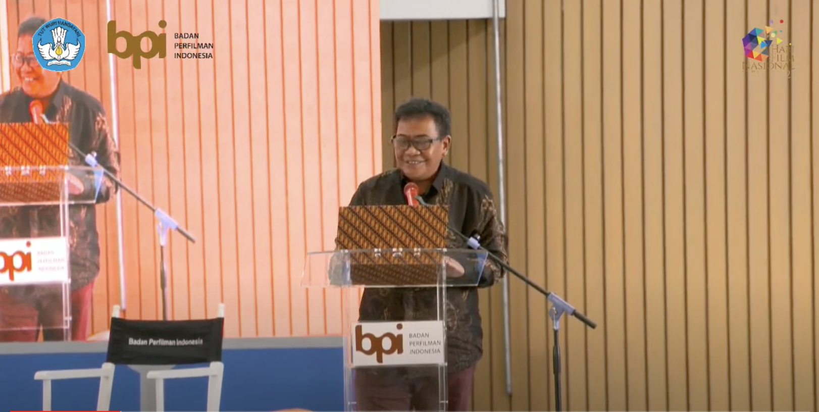 HFN RUANG BAGI SELURUH PEMANGKU KEPENTINGAN BERPIKIR KRITIS UNTUK ...